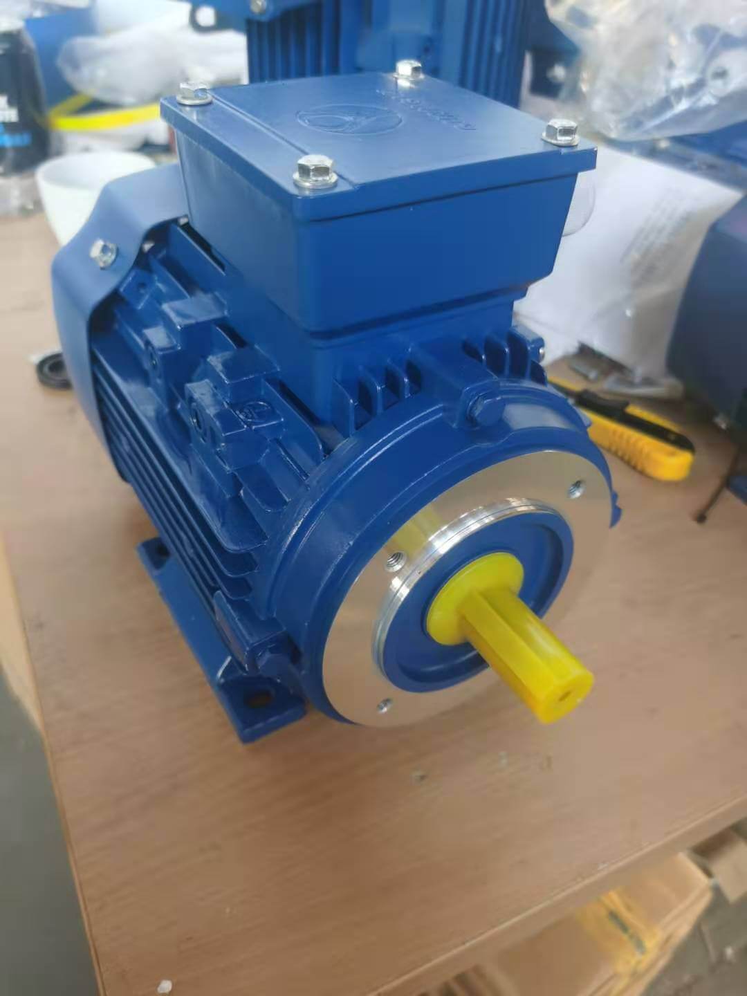 B14 Flange mounted electric motor Three Phase motor 240V/415V | eBay